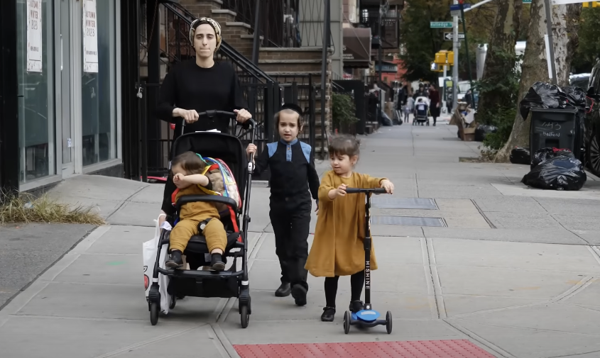 Hasidic Jewish Women Head-Shaving Tradition Explained – Newsworthy Women